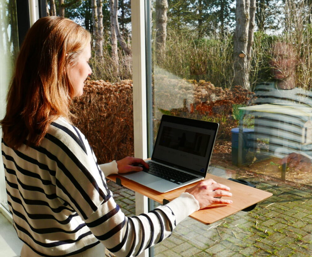 NOT A DESK.com - Small standing desk - Home office design